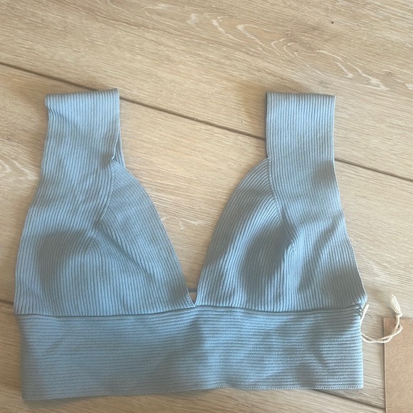 Dreamers By Debut | Tops | New Cropped Top Flattering Style Thick ...